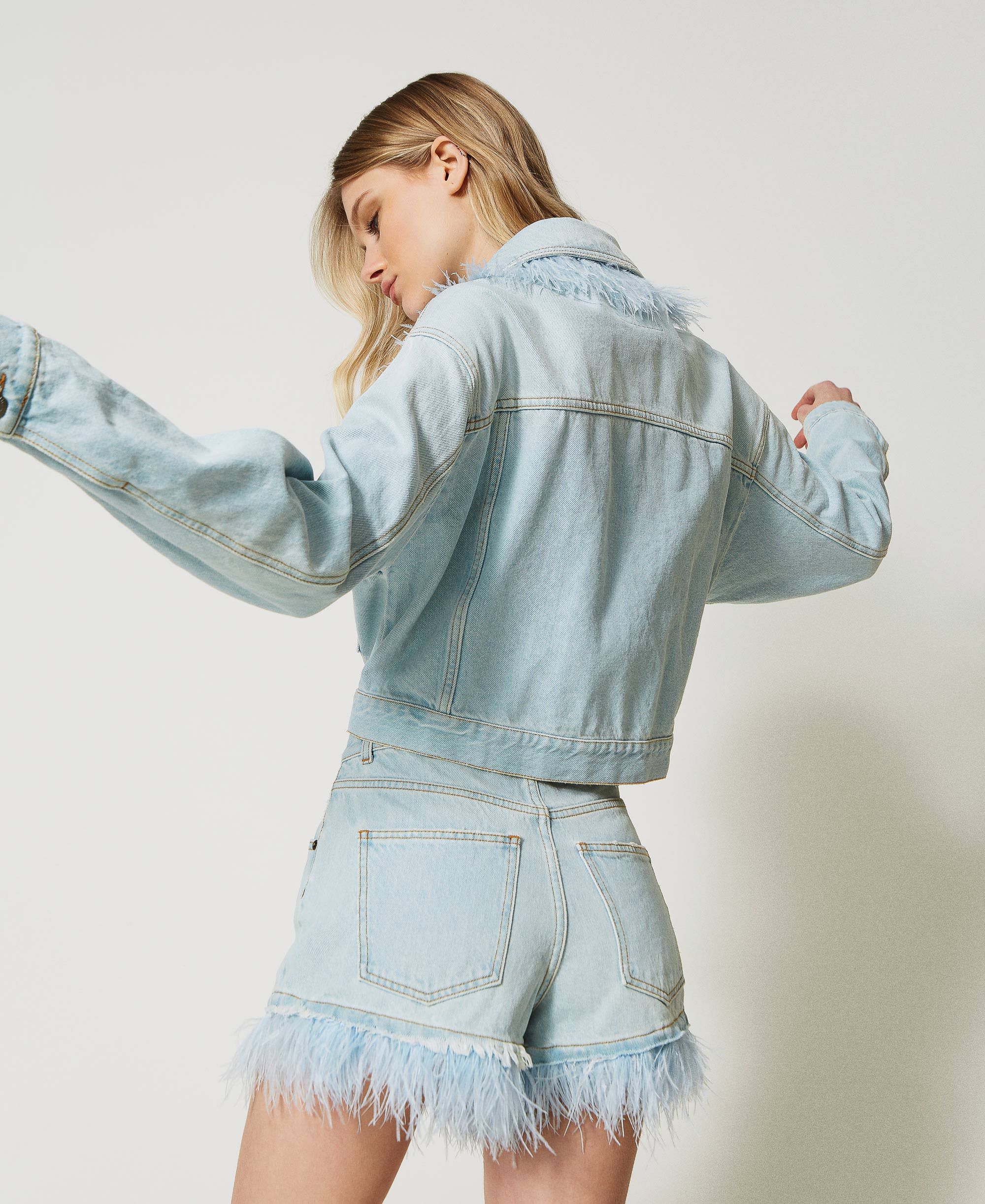 Short en jean avec plumes Femme, Bleu | TWINSET Milano