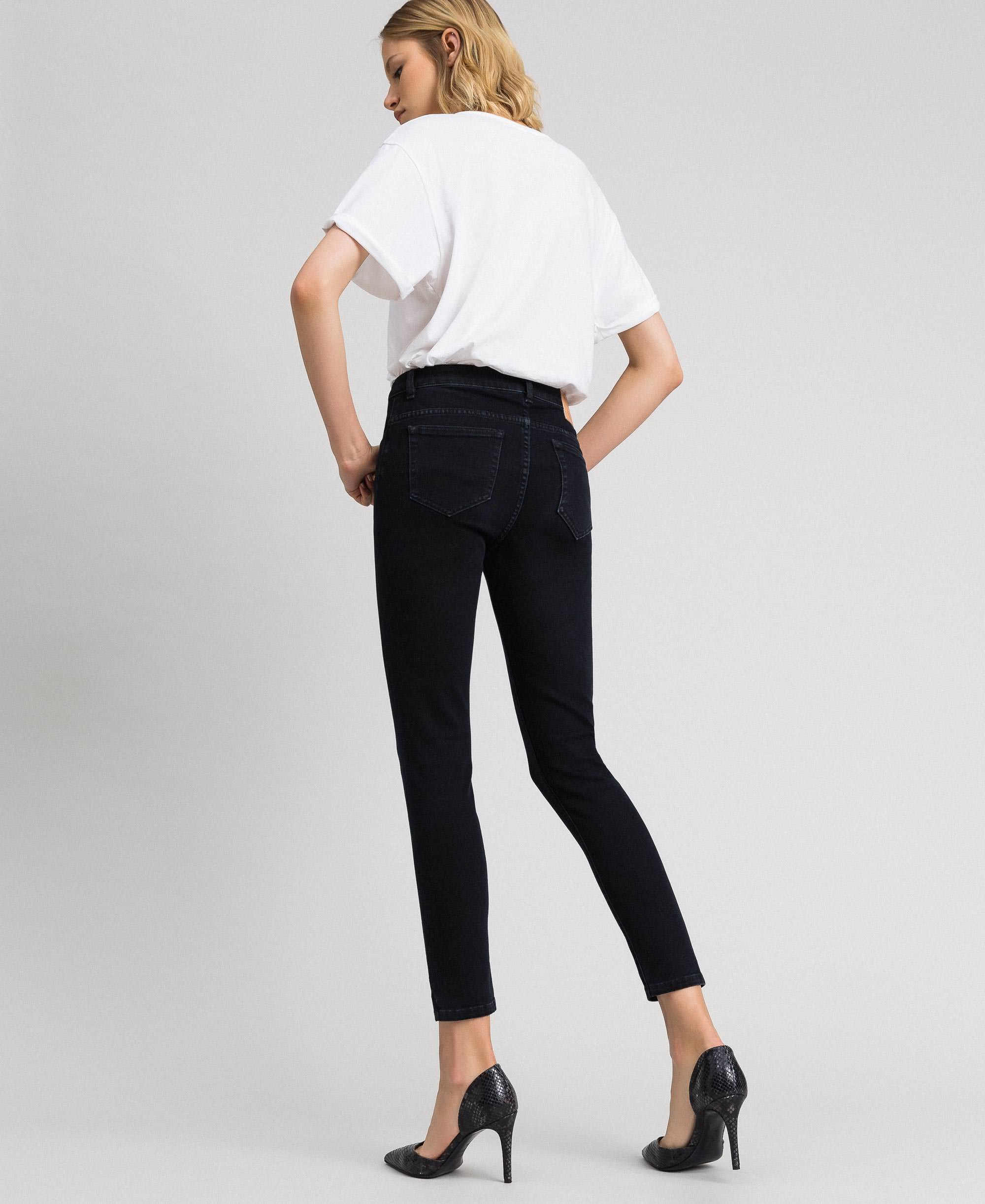 Five-pocket skinny jeans